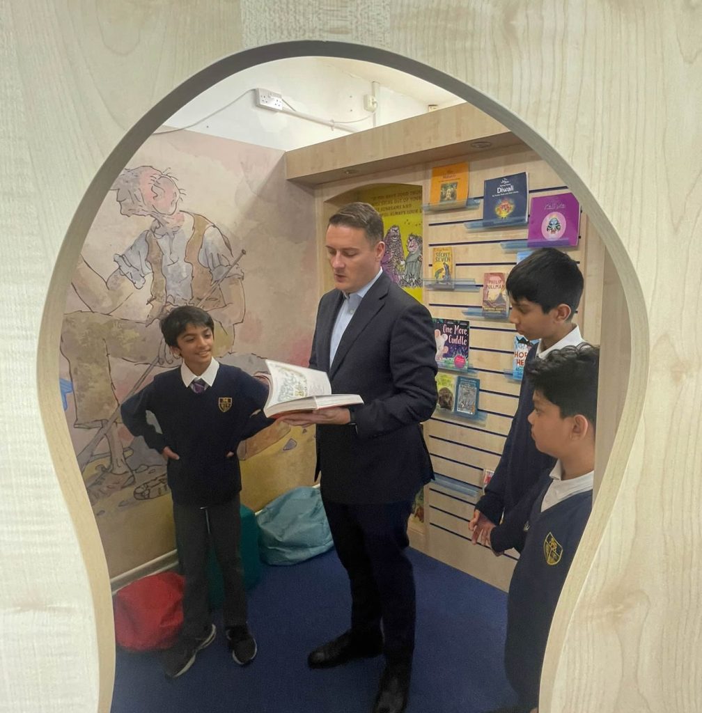 Wes Streeting officially opens new library at Avanti Court - Avanti ...